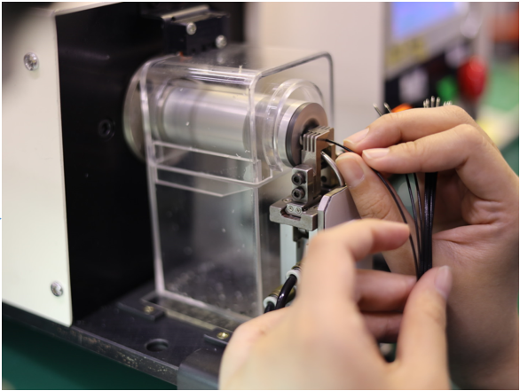 Efficient harness assembly with MHF wiring Jig | I-PEX